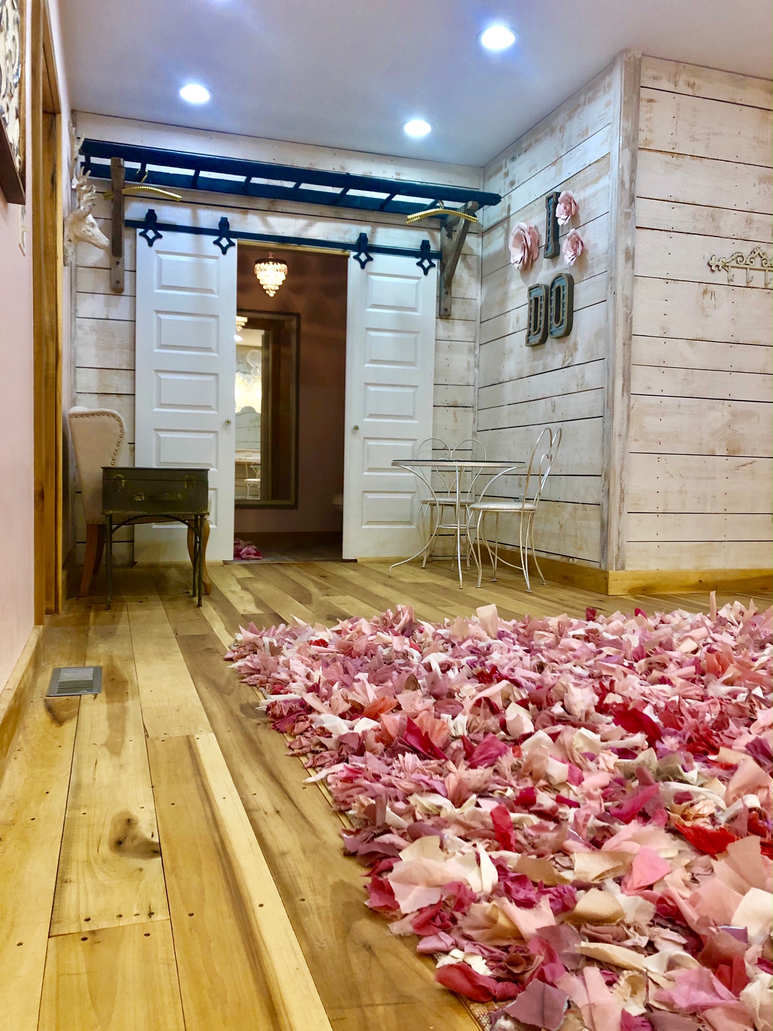 Interior Photos | The Barn on Unity Farm